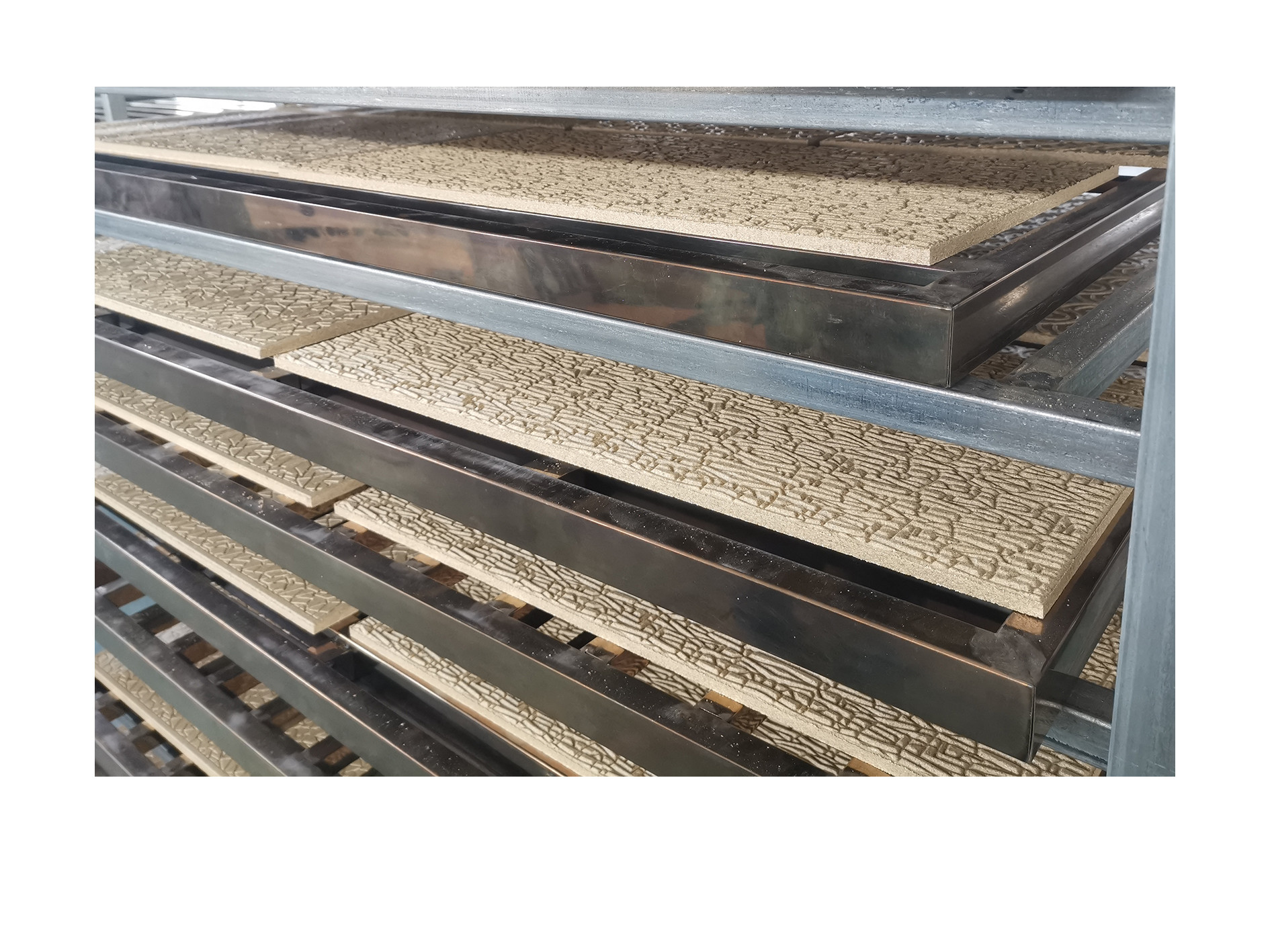 Alkali Resistant Vermiculite Insulation Board Fire Protection Beige Color